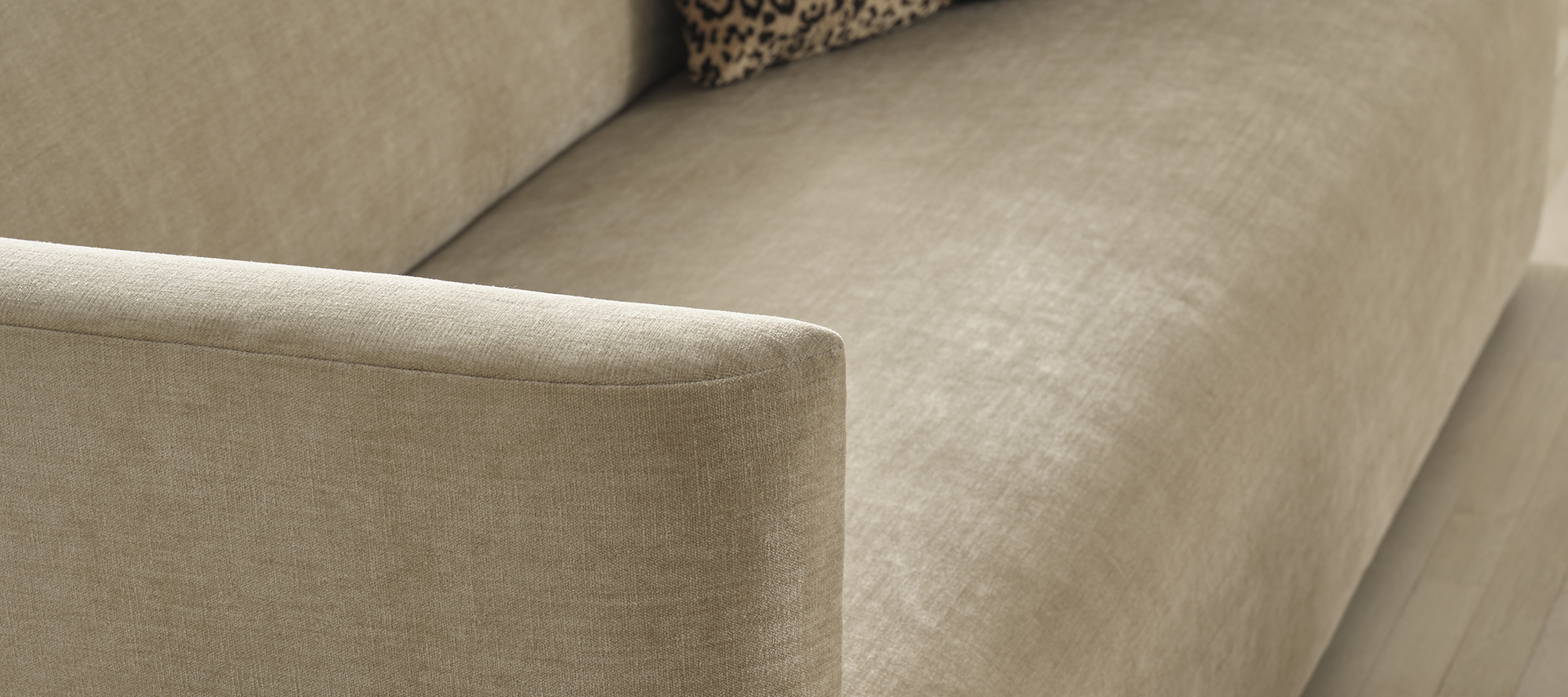 Parlor Sofa by Baker Luxe - BAA4406S | Baker Furniture